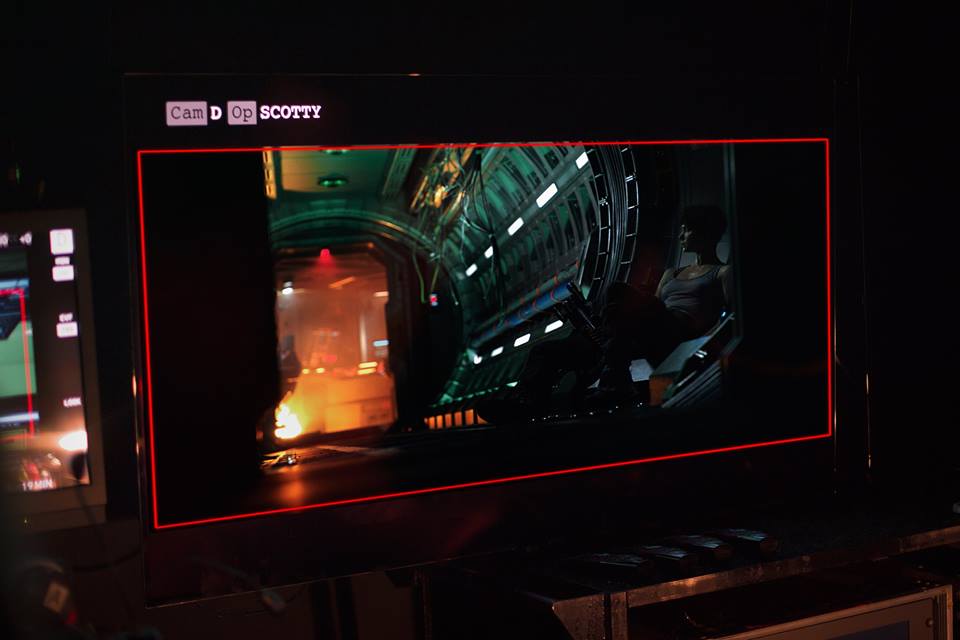 Alien 01 – PELIKULA MANIA