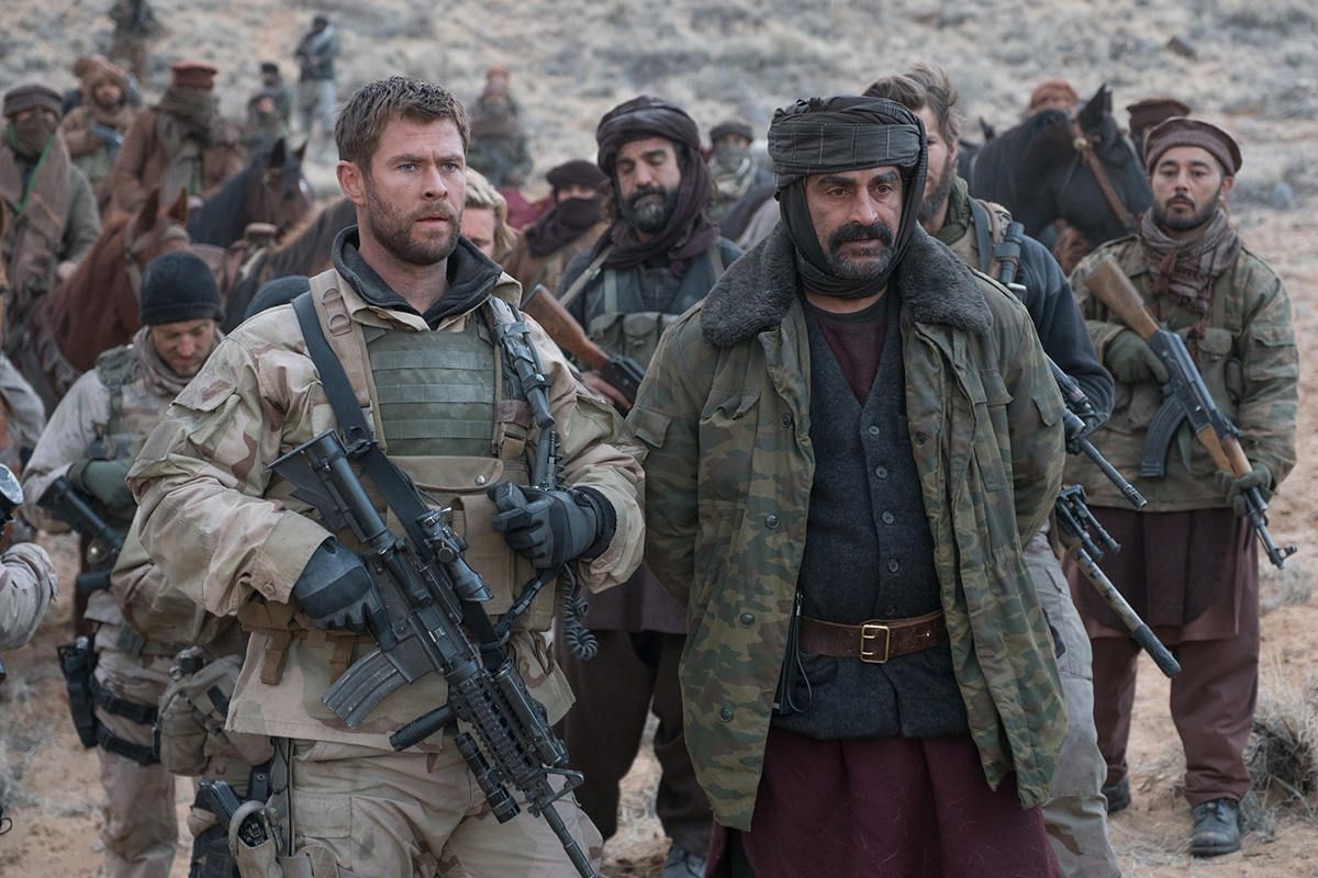 Chris Hemsworth Stars in War Film Based on True Events “12 Strong ...